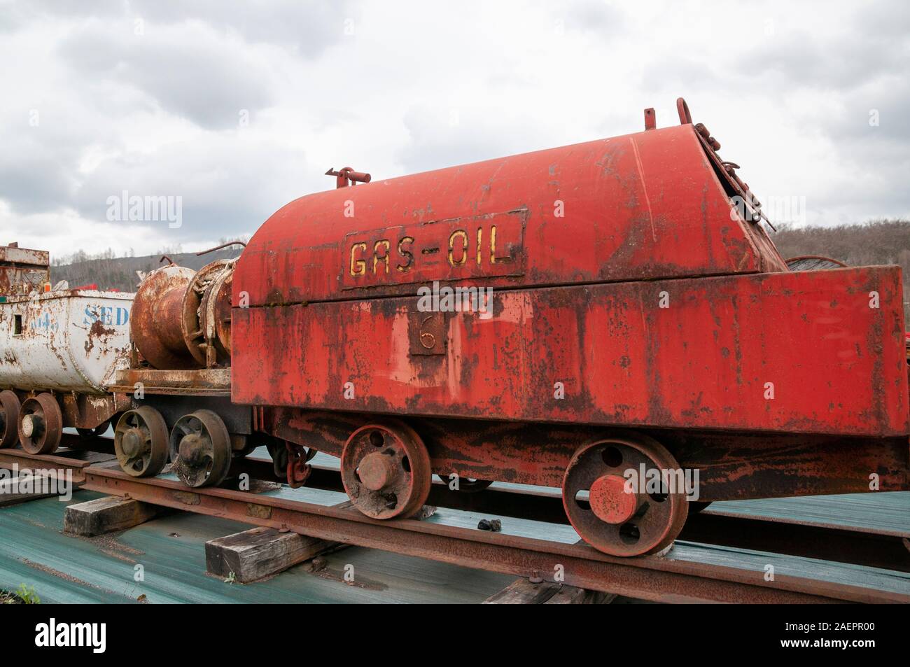 Old mining train carriages hi-res stock photography and images - Alamy