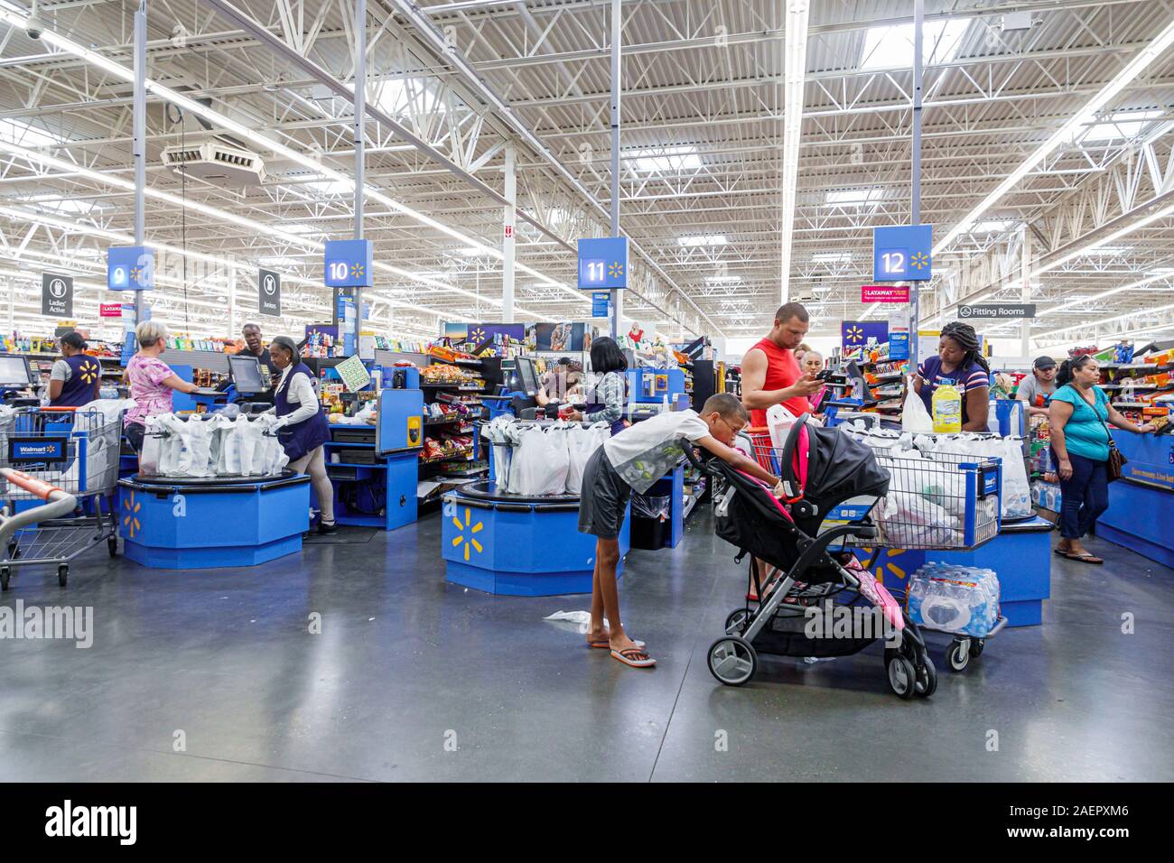 Cashiers Check High Resolution Stock Photography and Images - Alamy