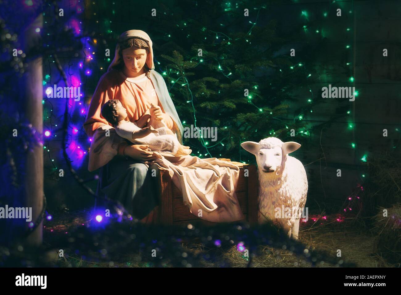 Christmas Manger scene with figures including Jesus, Mary, Joseph ...