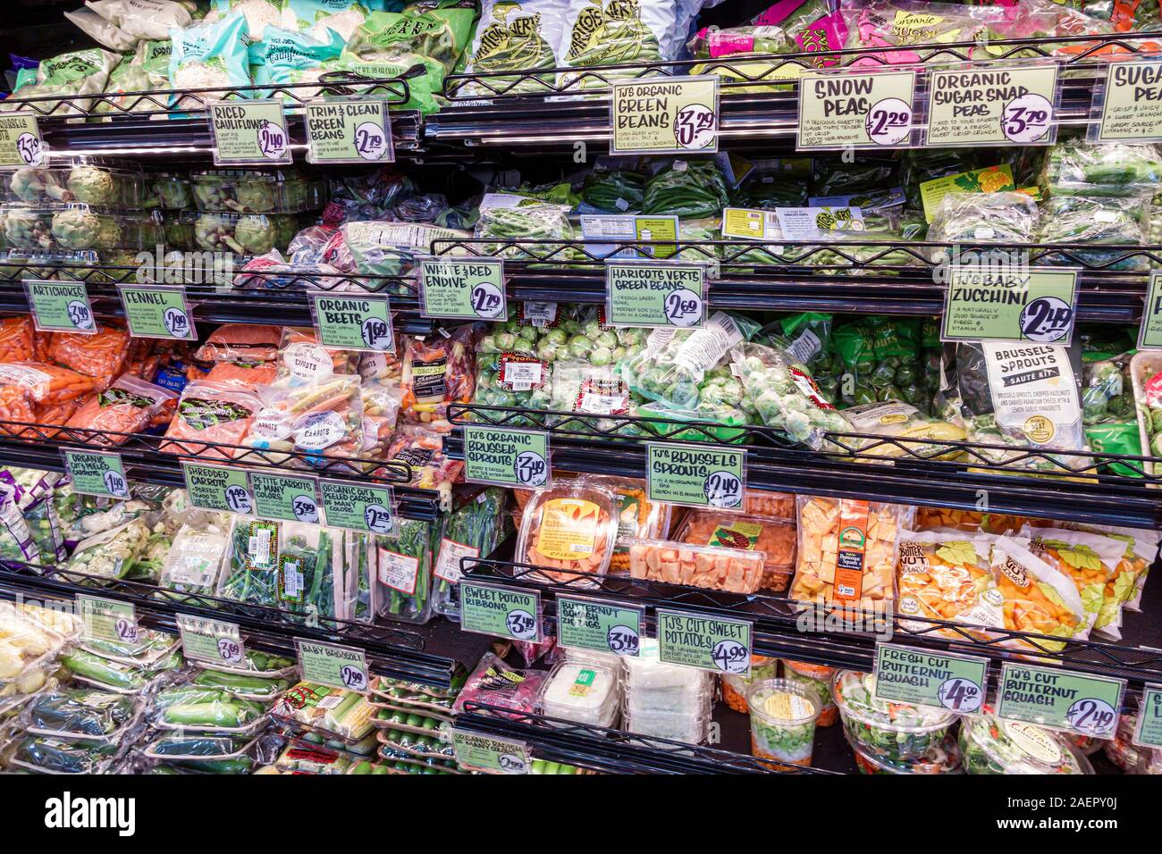 Sprouts Grocery Store High Resolution Stock Photography and Images - Alamy