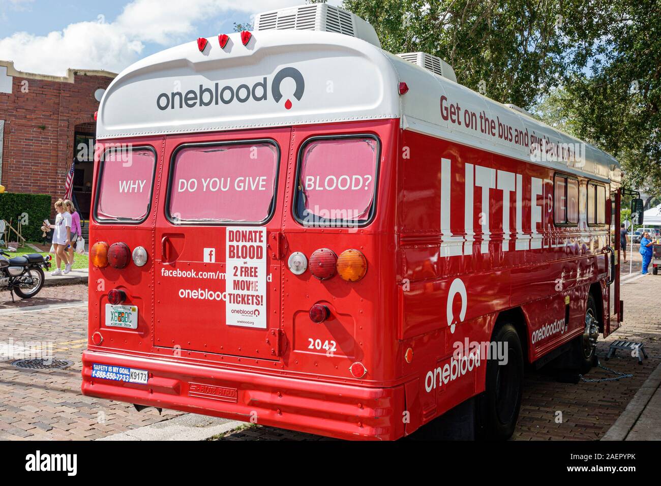 Mobile Blood Donation Bus Fl191110081 High Resolution Stock Photography ...
