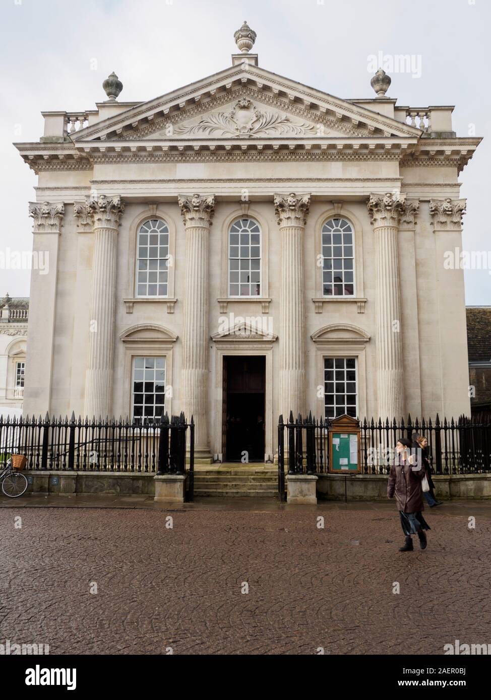 Senate house cambridge university hi-res stock photography and images ...