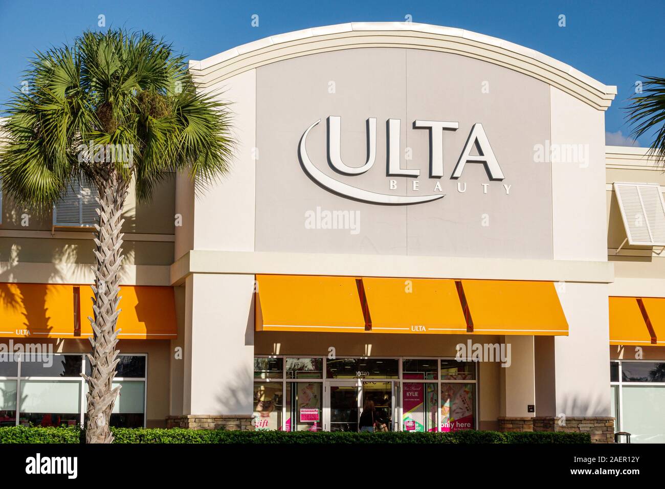 Ulta, Store High Resolution Stock Photography and Images - Alamy