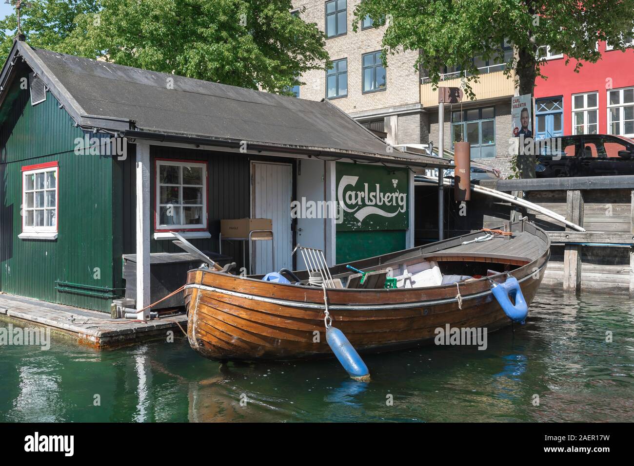 Quayside bar hi-res stock photography and images - Alamy
