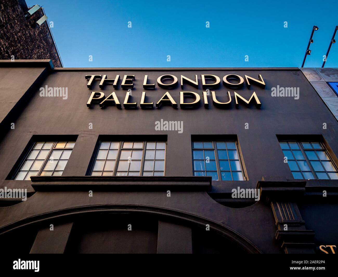 London Palladium Exterior High Resolution Stock Photography and Images ...