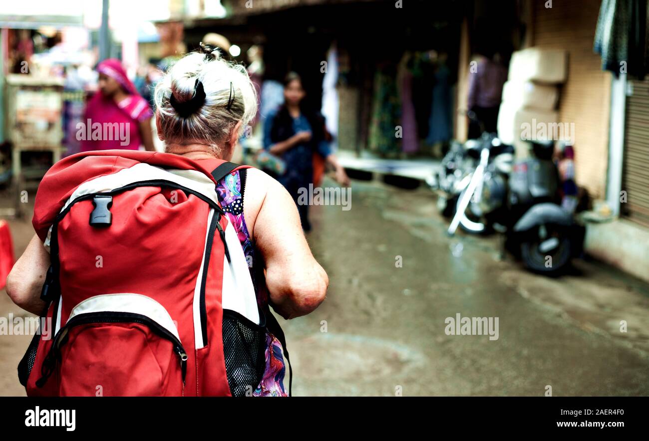 Indian old man and girl hi-res stock photography and images - Alamy