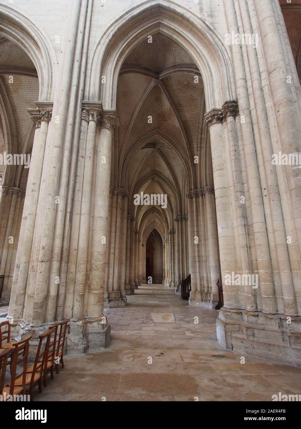 Arch archway france hi-res stock photography and images - Alamy