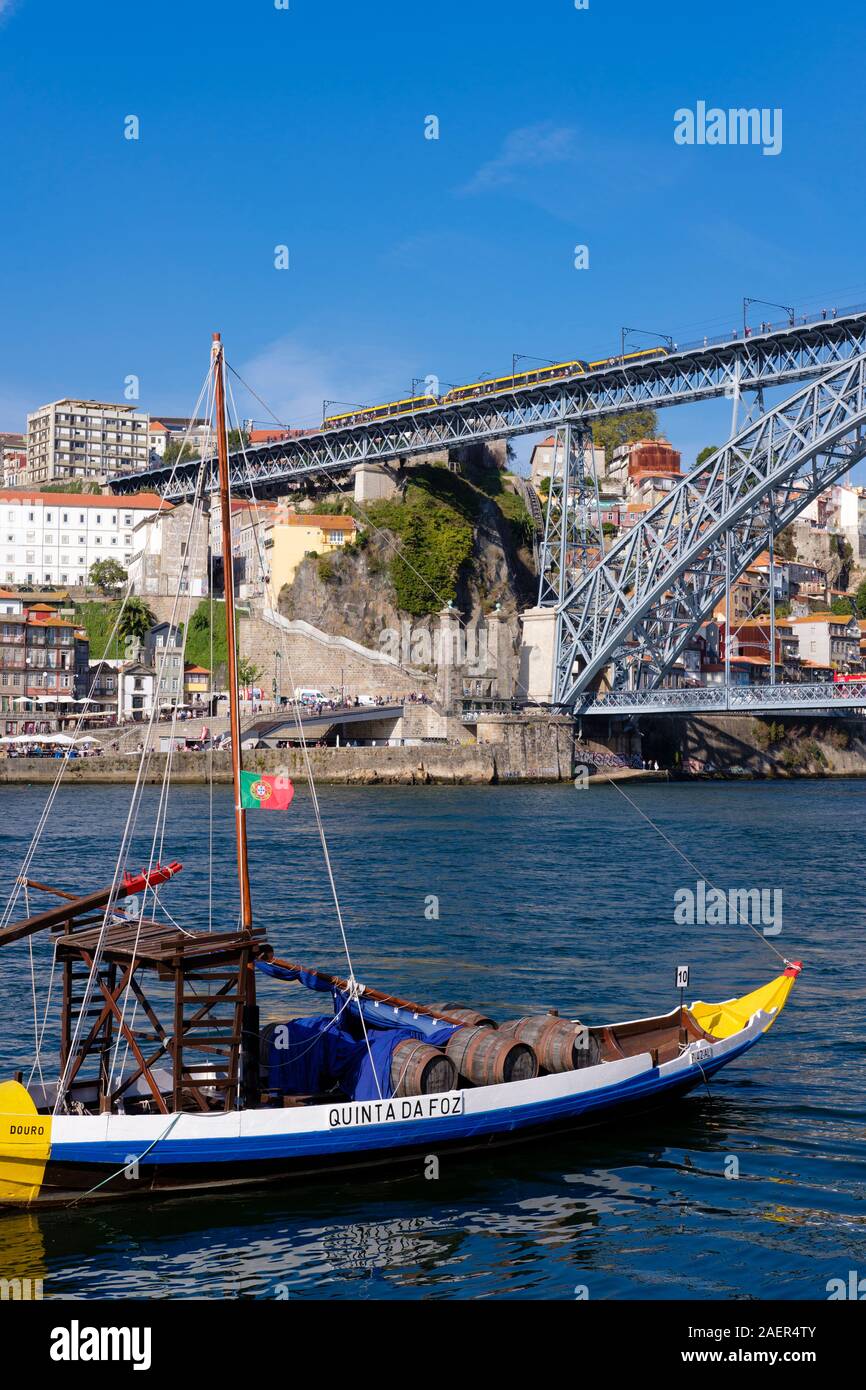 Oporto douro barge hi-res stock photography and images - Alamy