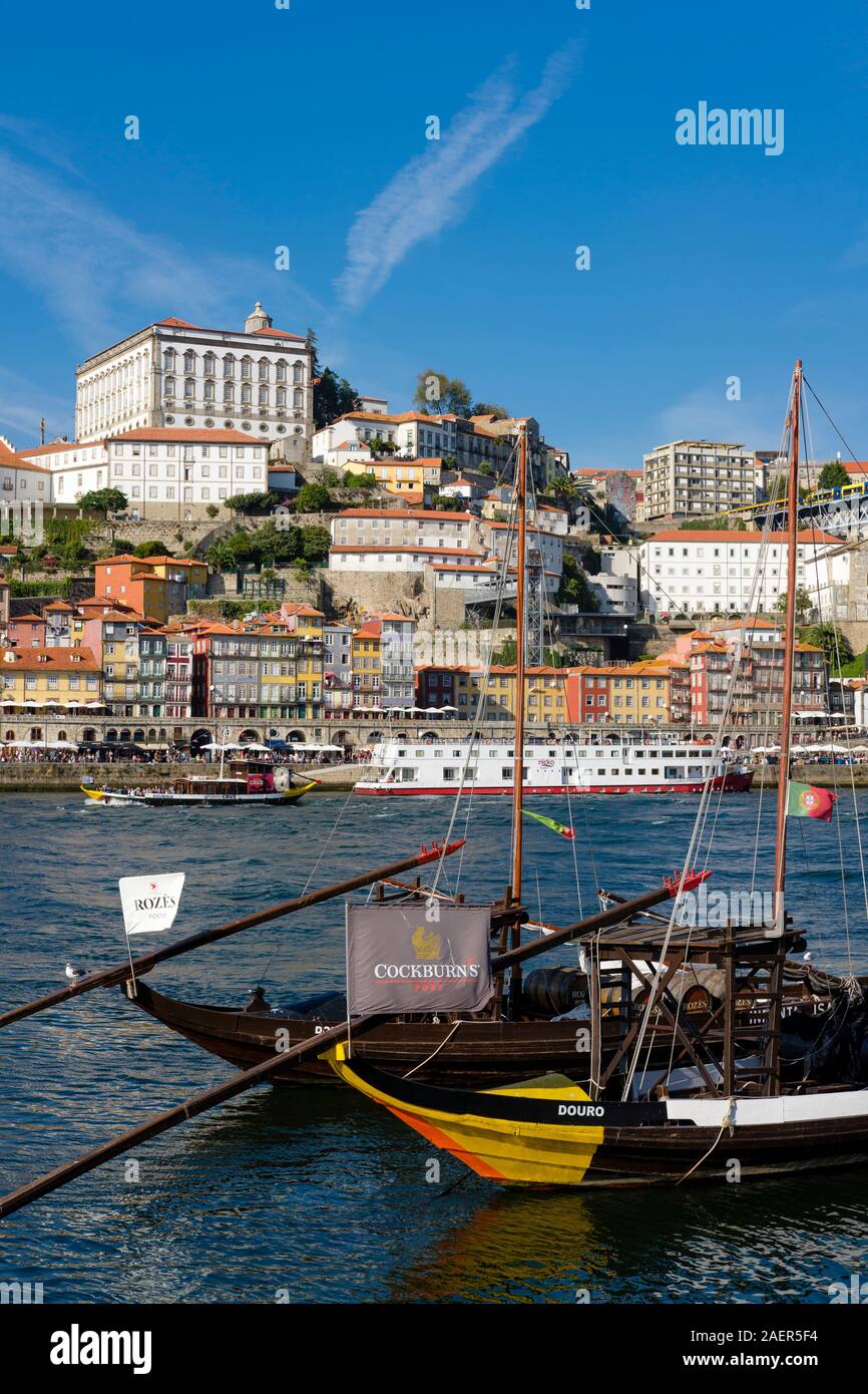 Oporto douro barge hi-res stock photography and images - Alamy