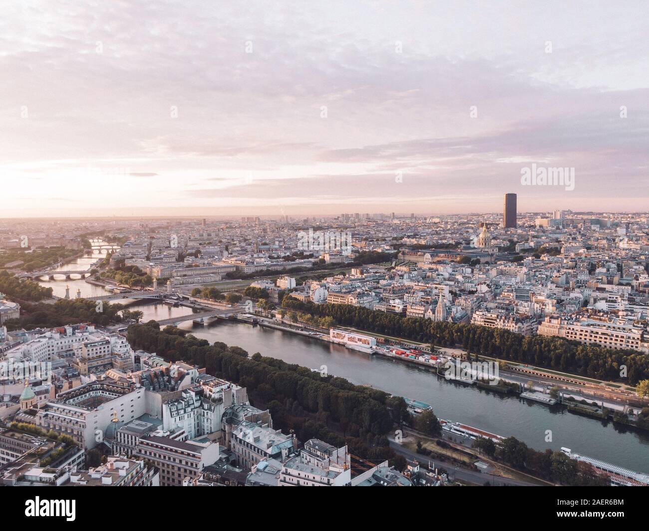 Paris aerial scenic hi-res stock photography and images - Alamy