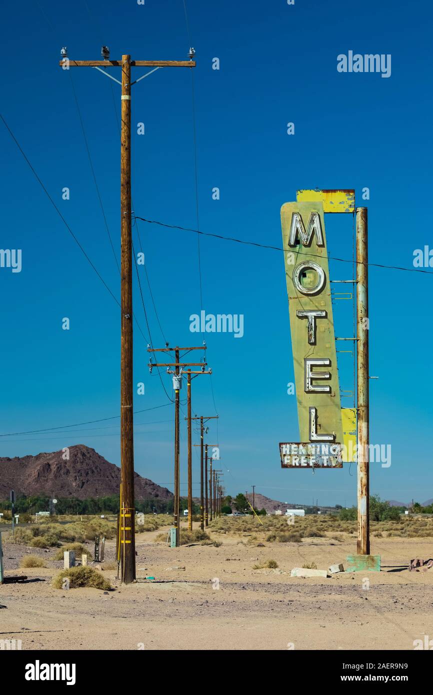 Classic old sign for Henning Motel at Newberry Springs along Route 66 ...
