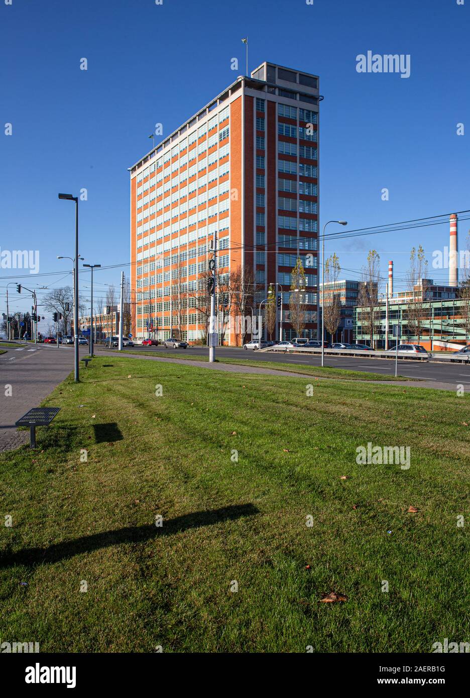 21 story modern skyscraper hi-res stock photography and images - Alamy