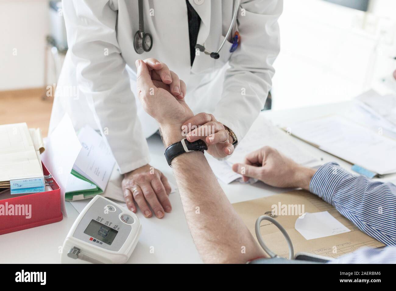 Heart rhythm and regularity hi-res stock photography and images - Alamy