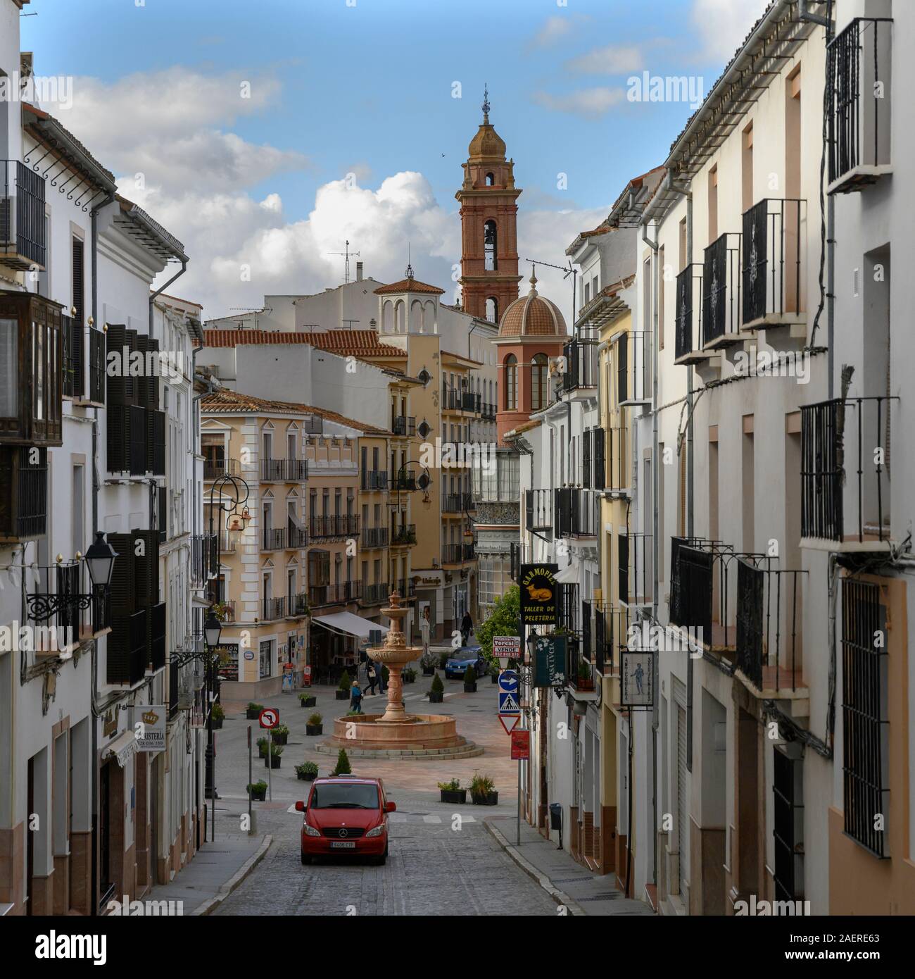 Fountainsan sebastian square hi-res stock photography and images - Alamy