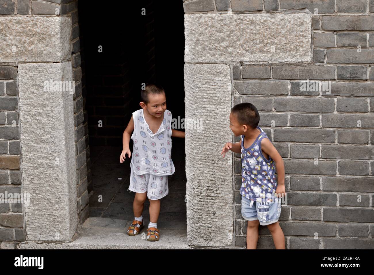Chinese boys hi-res stock photography and images - Alamy