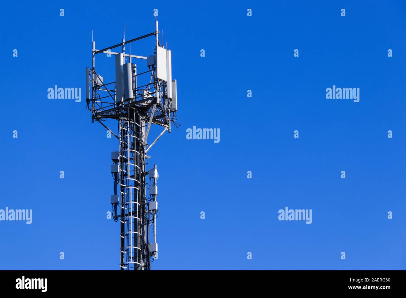 Base station network operator. 5G. 4G, 3G mobile technologies Stock ...