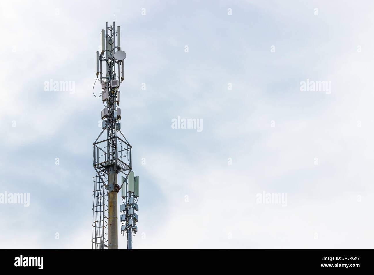 Base station network operator. 5G. 4G, 3G mobile technologies Stock ...