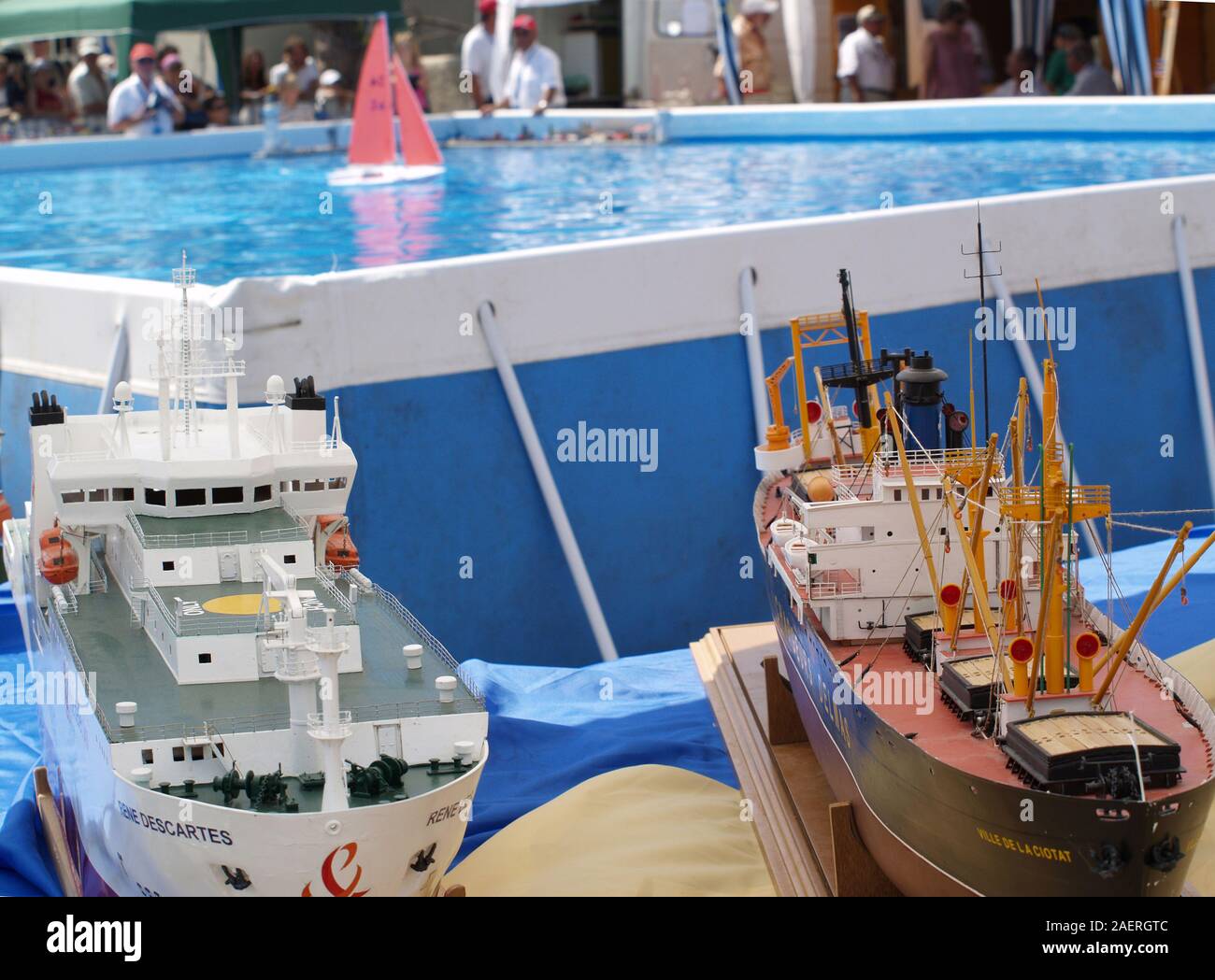 Scale models of ships hi-res stock photography and images - Alamy
