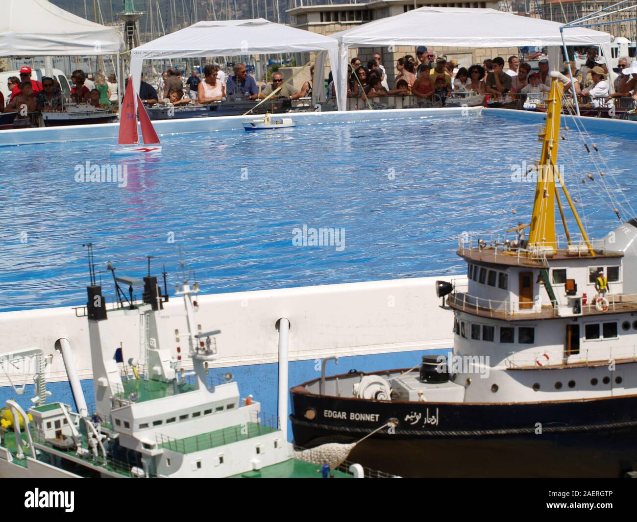 Scale models of ships hi-res stock photography and images - Alamy