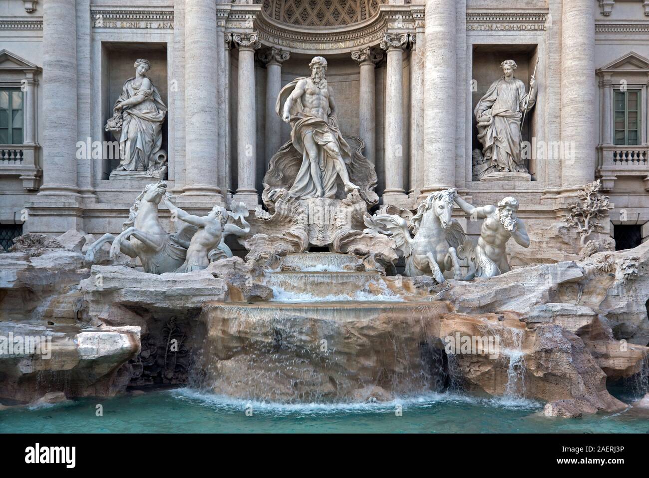 Italian fountains hi-res stock photography and images - Alamy