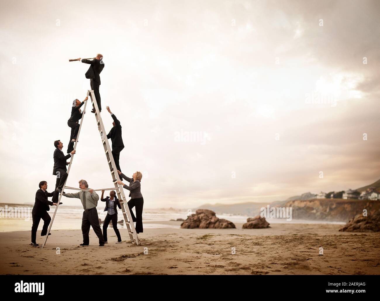 Human pyramid beach hi-res stock photography and images - Alamy