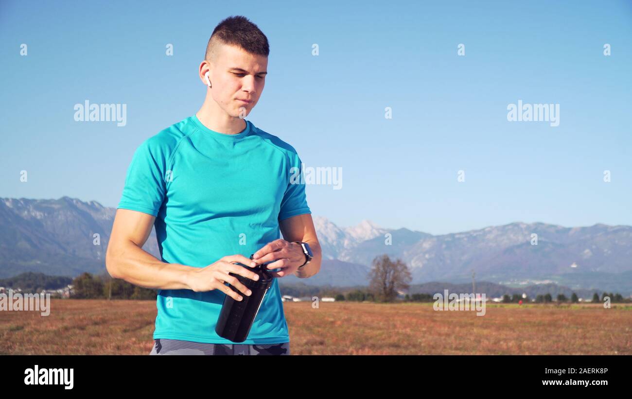 Protein shake outside hi-res stock photography and images - Alamy