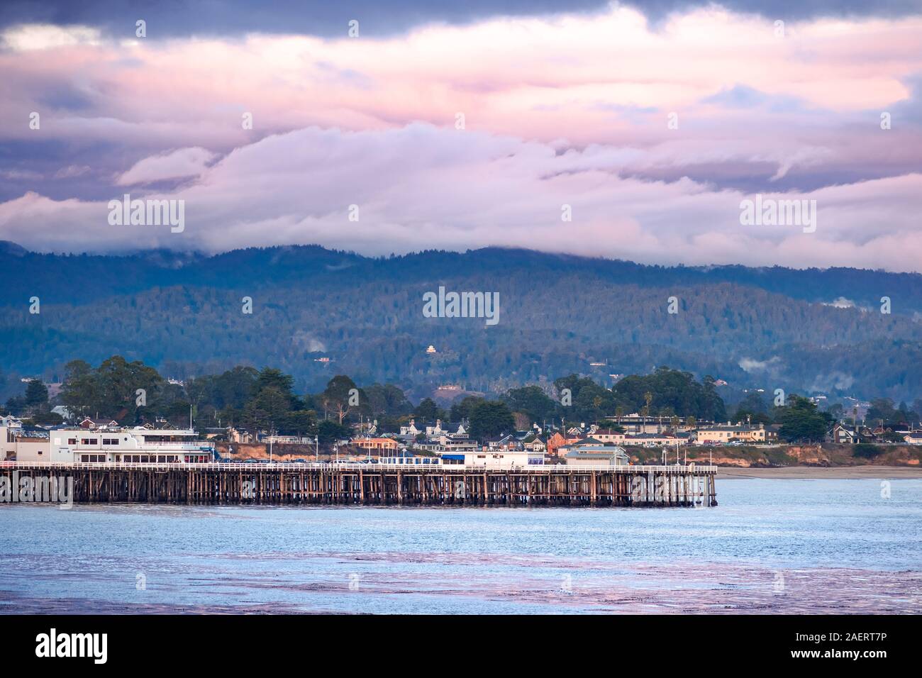 Santa cruz wharf hi-res stock photography and images - Alamy