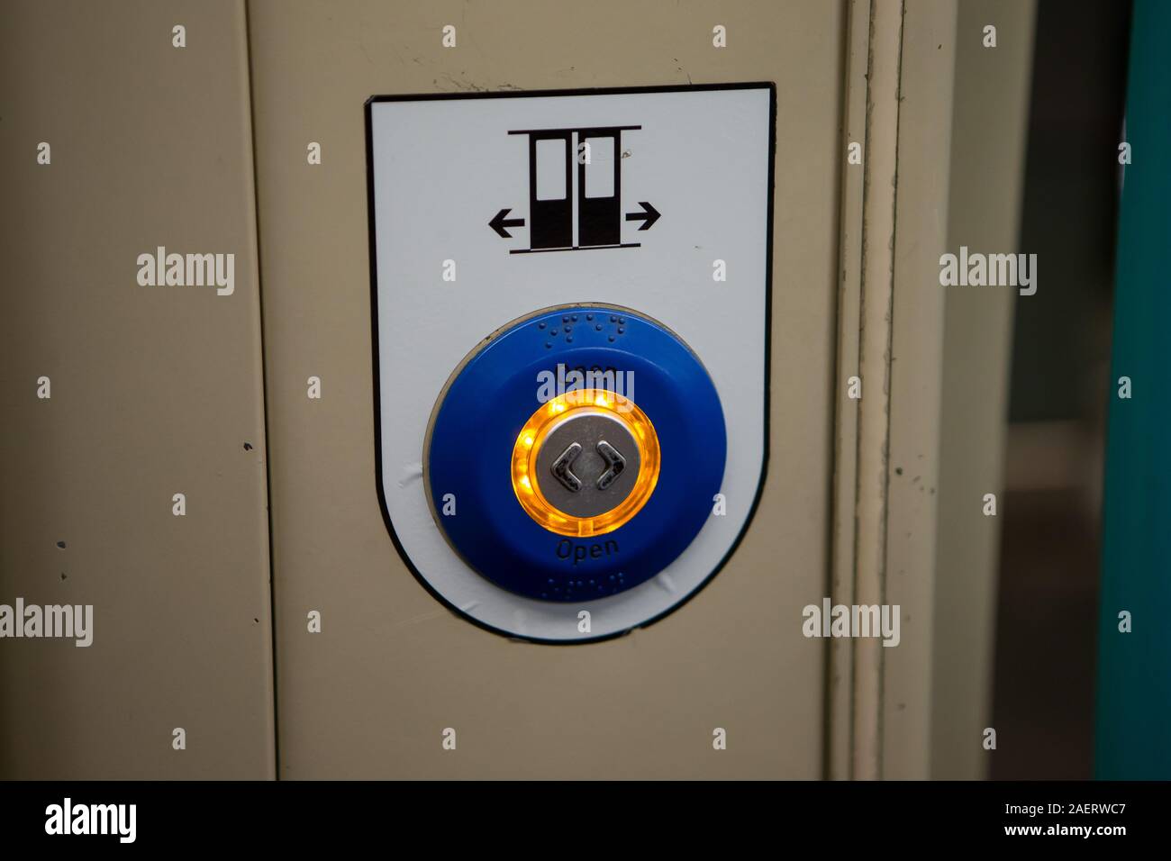 Tube Open Door High Resolution Stock Photography and Images - Alamy