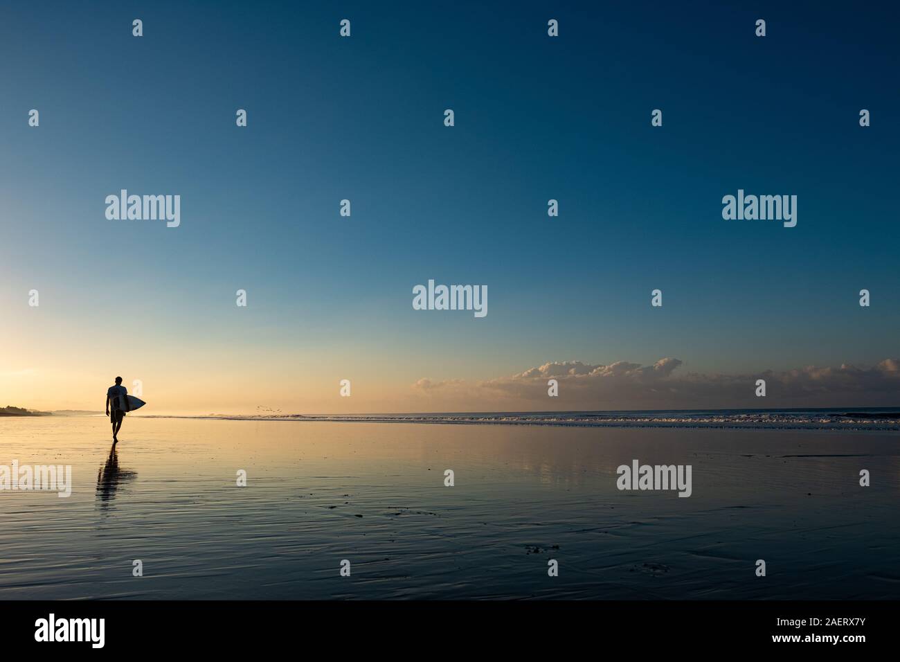 surf the first light in the morning Stock Photo - Alamy