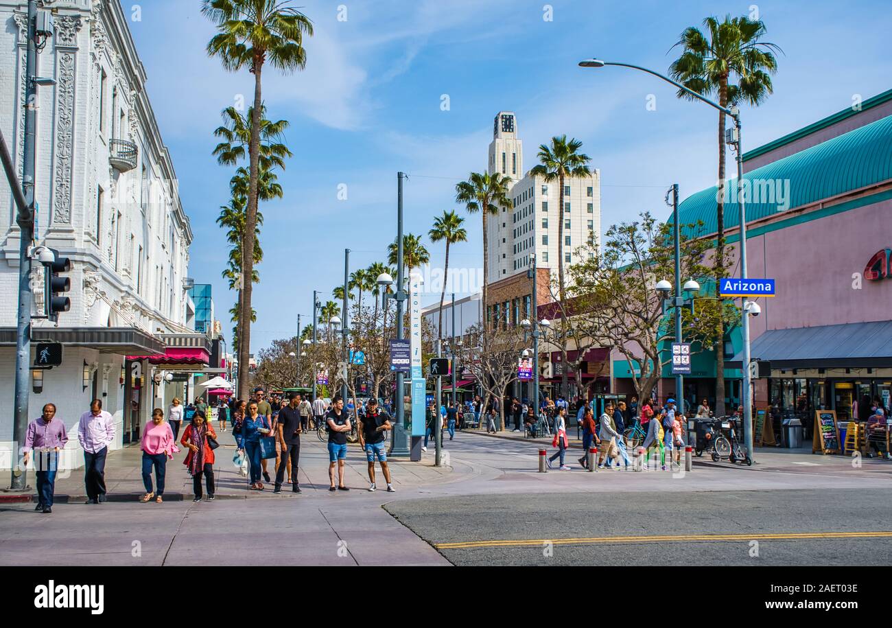 World class shopping and dining hi-res stock photography and images - Alamy