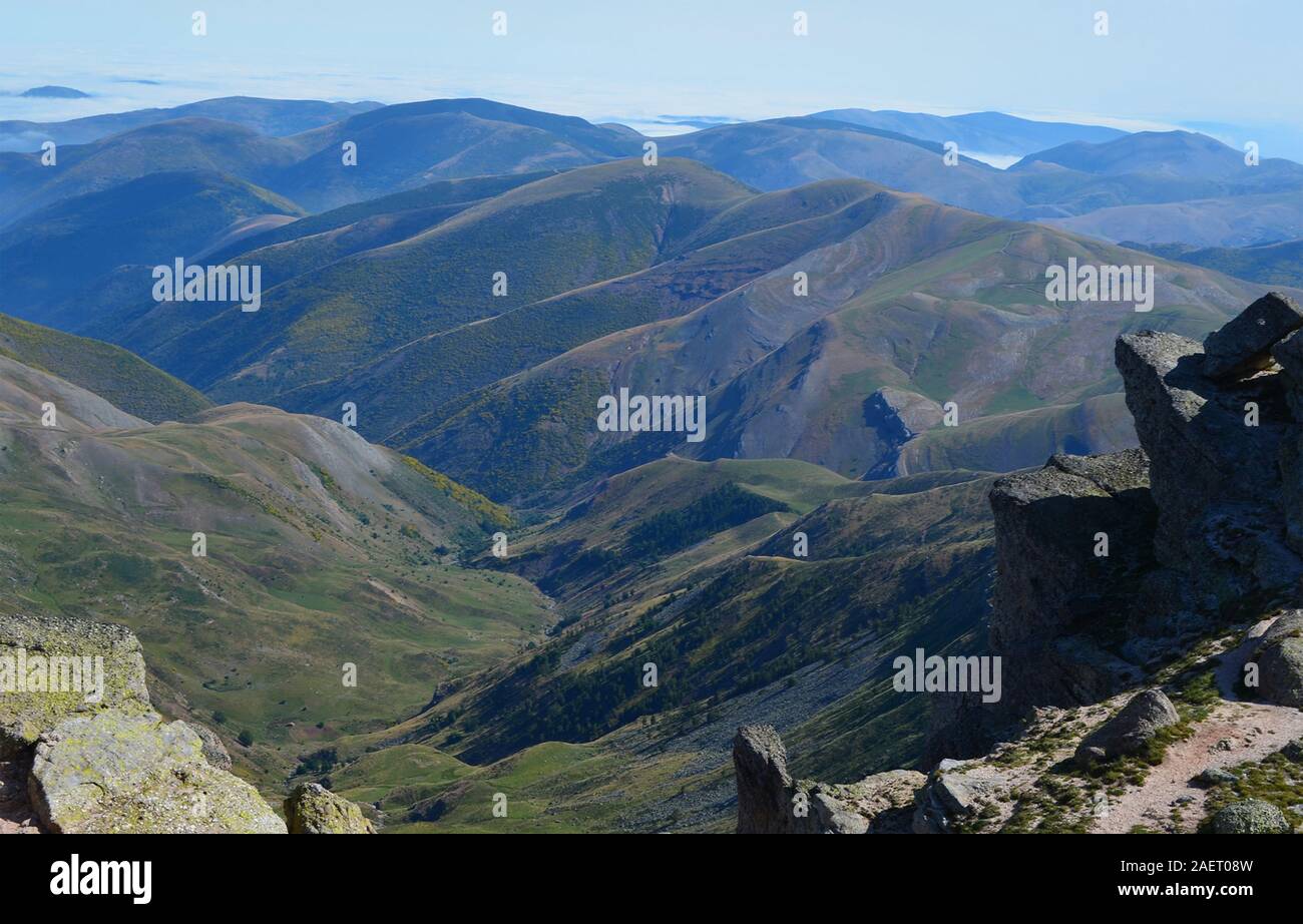 Glacial reliefs and karst landforms at the Urbion mountains in the ...
