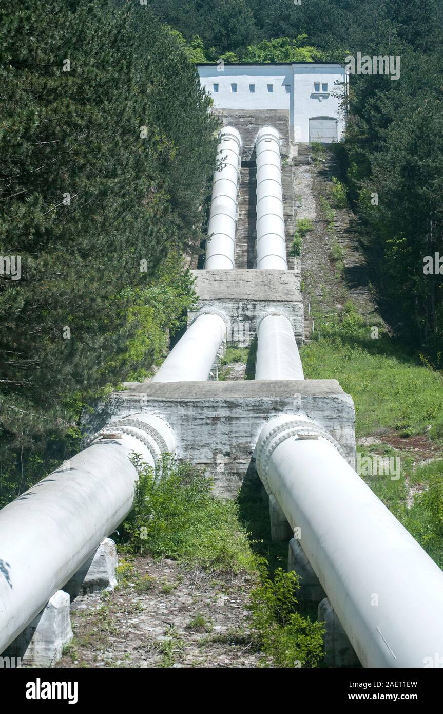 Metal water pipes of hydroelectric power station Stock Photo - Alamy