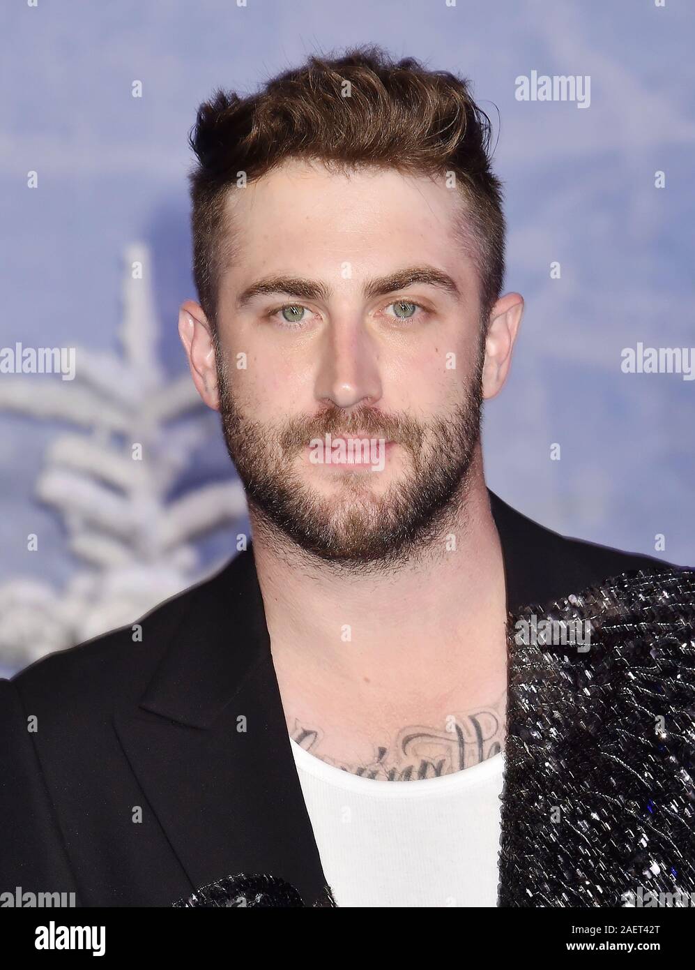 HOLLYWOOD, CA - DECEMBER 09: Jordan McGraw attends the premiere of Sony ...