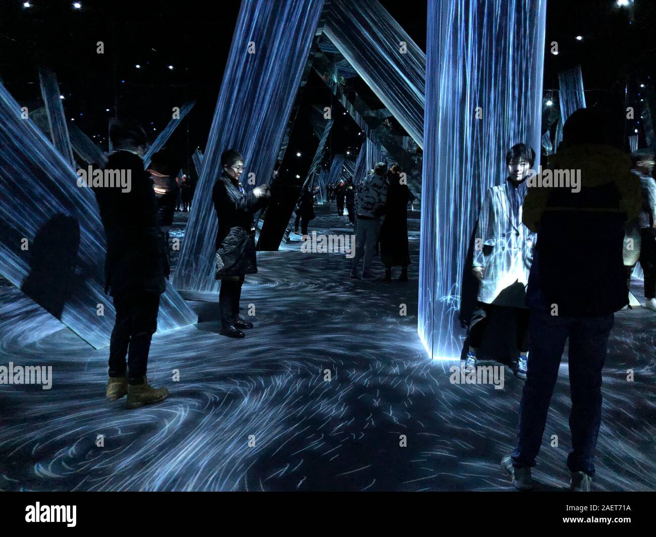 Teamlab borderless shanghai hi-res stock photography and images - Alamy