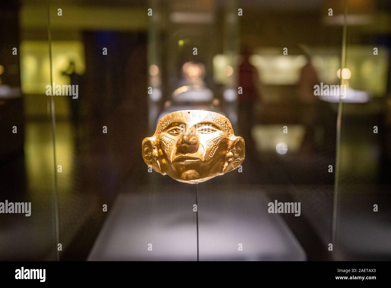 Golden Colombian artifacts housed within the Banco de la República Gold ...