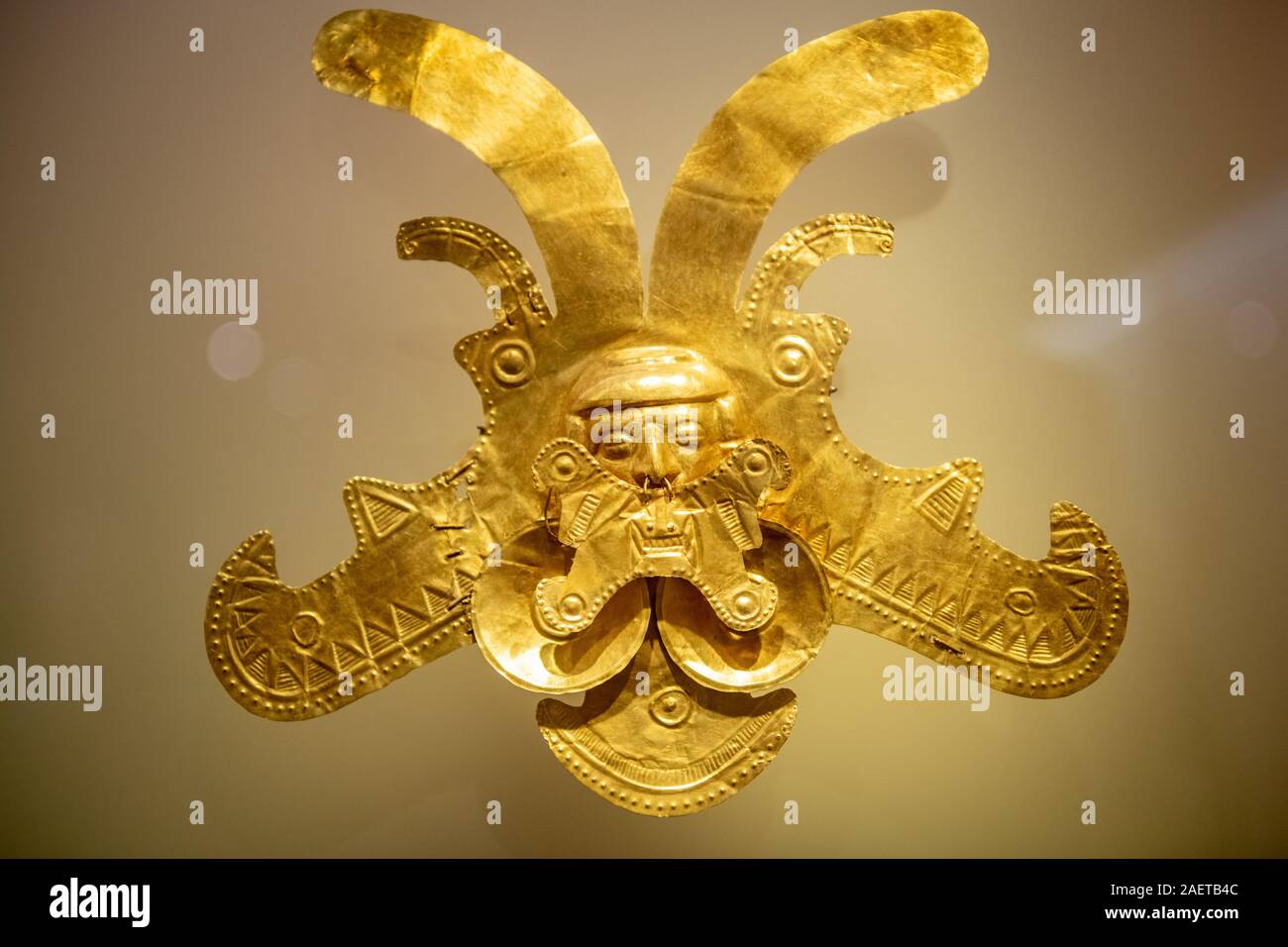 Golden Colombian artifacts housed within the Banco de la República Gold ...