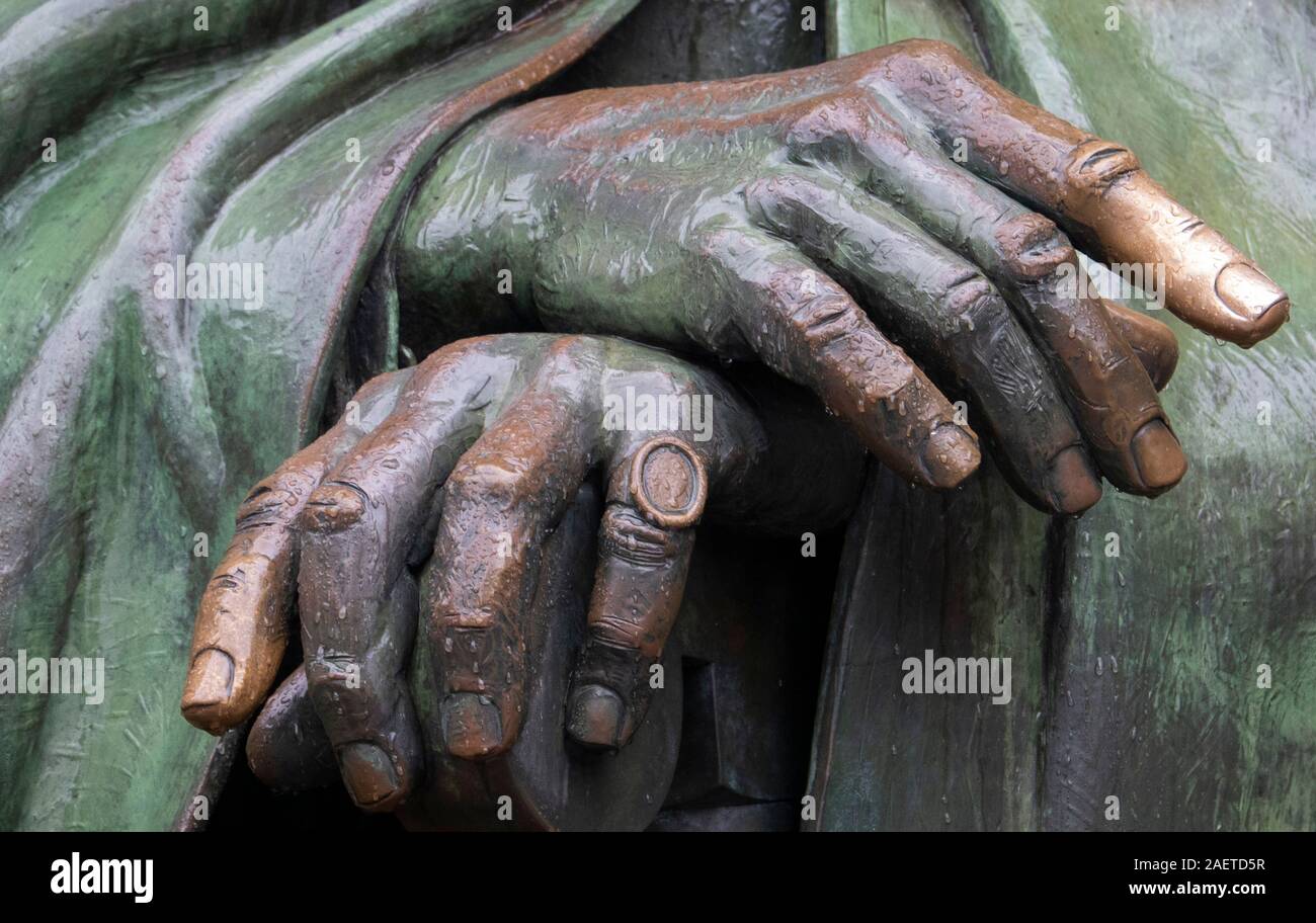 Brown fingers hi-res stock photography and images - Alamy