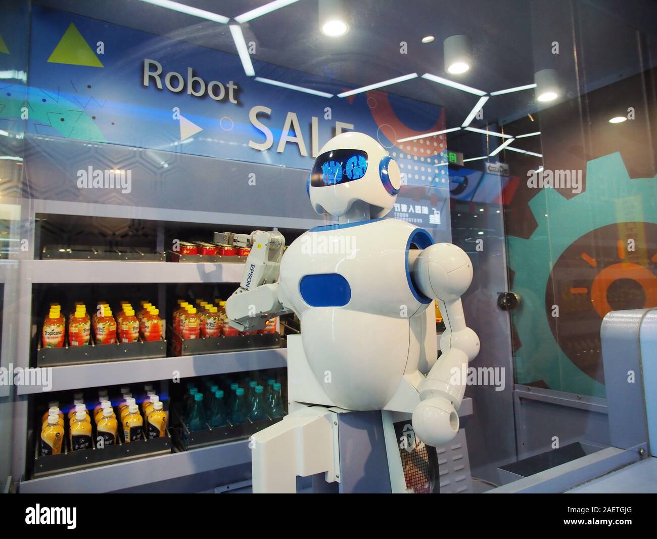 A robot sells drinks at a Robot Sale vendor stall at the China Soong ...