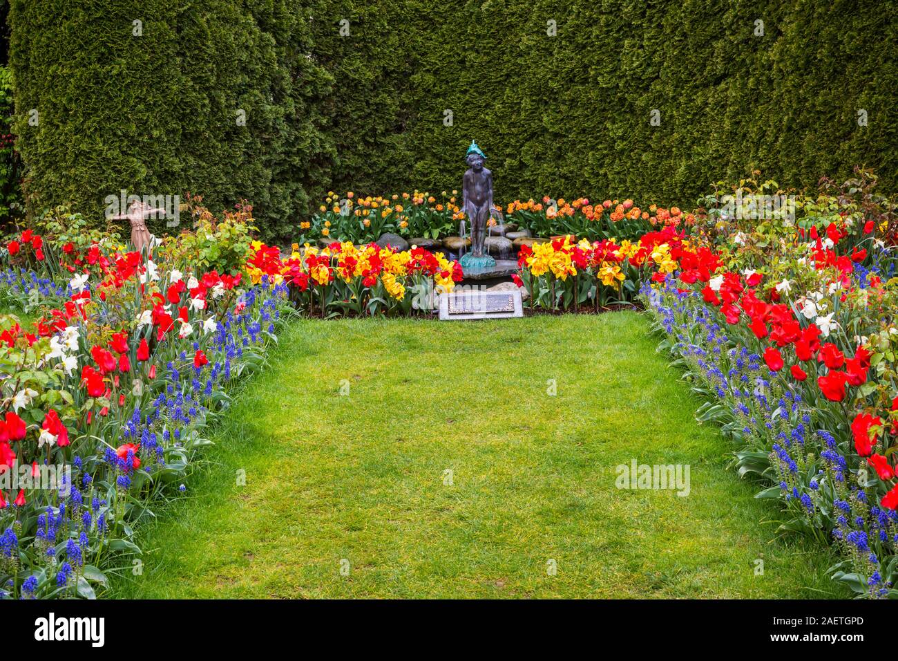 Flower beds at the Roozengaarde display gardens near Mount Vernon ...