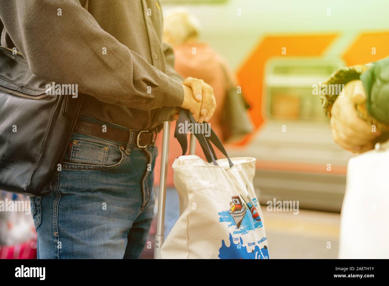 crowd of people waiting for the train on station platform Stock Photo ...