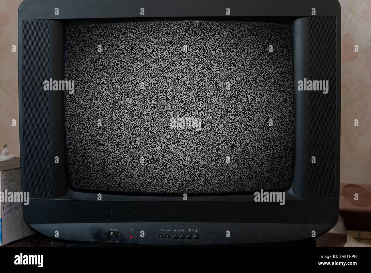 the old vintage tv with noise texture at home Stock Photo - Alamy