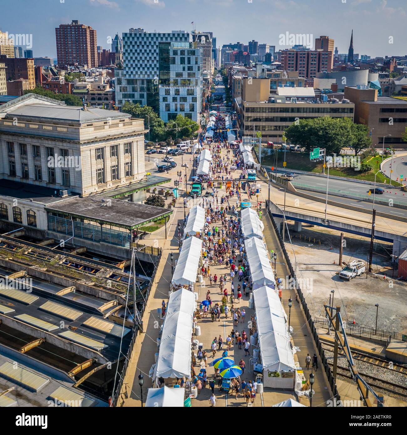 Crowded 2019 street festival hi-res stock photography and images - Alamy