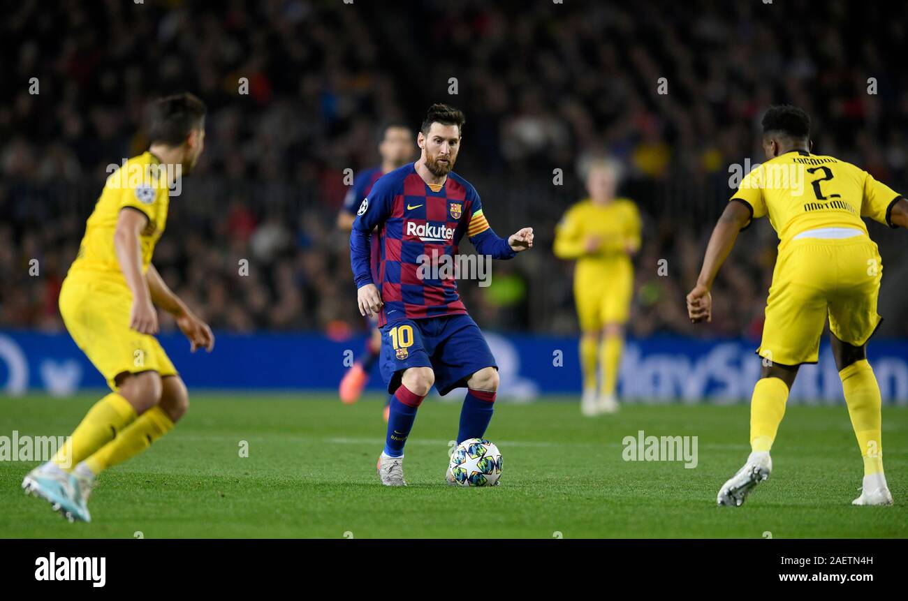 Leo Messi of FC Barcelona celebrates scoring a goal during the ...