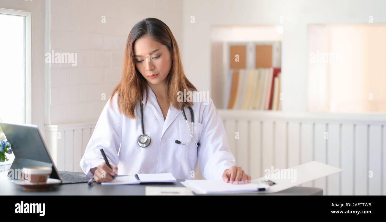 Medical charts hi-res stock photography and images - Alamy
