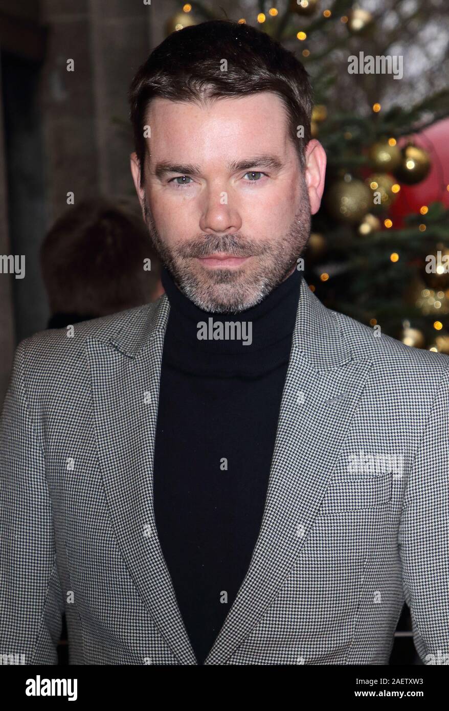 London, UK. 10th Dec, 2019. Dave Berry arrives at the TRIC Christmas ...
