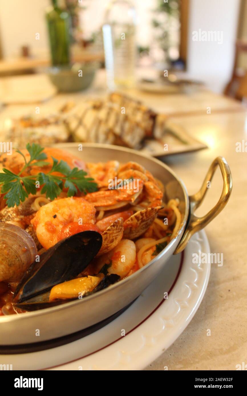 seafood hot pot Stock Photo - Alamy