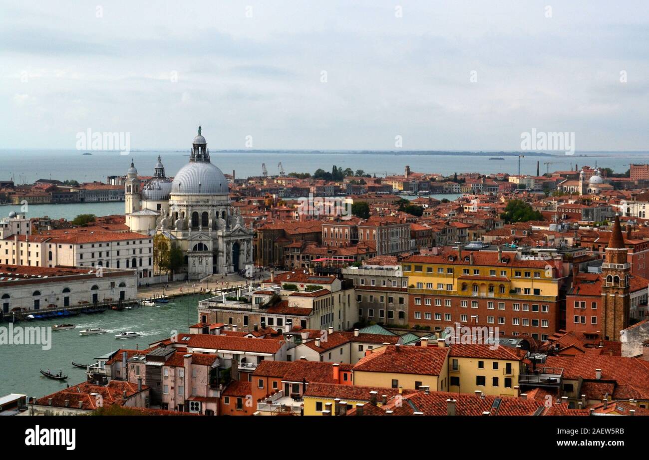 Venice skyline hi-res stock photography and images - Alamy