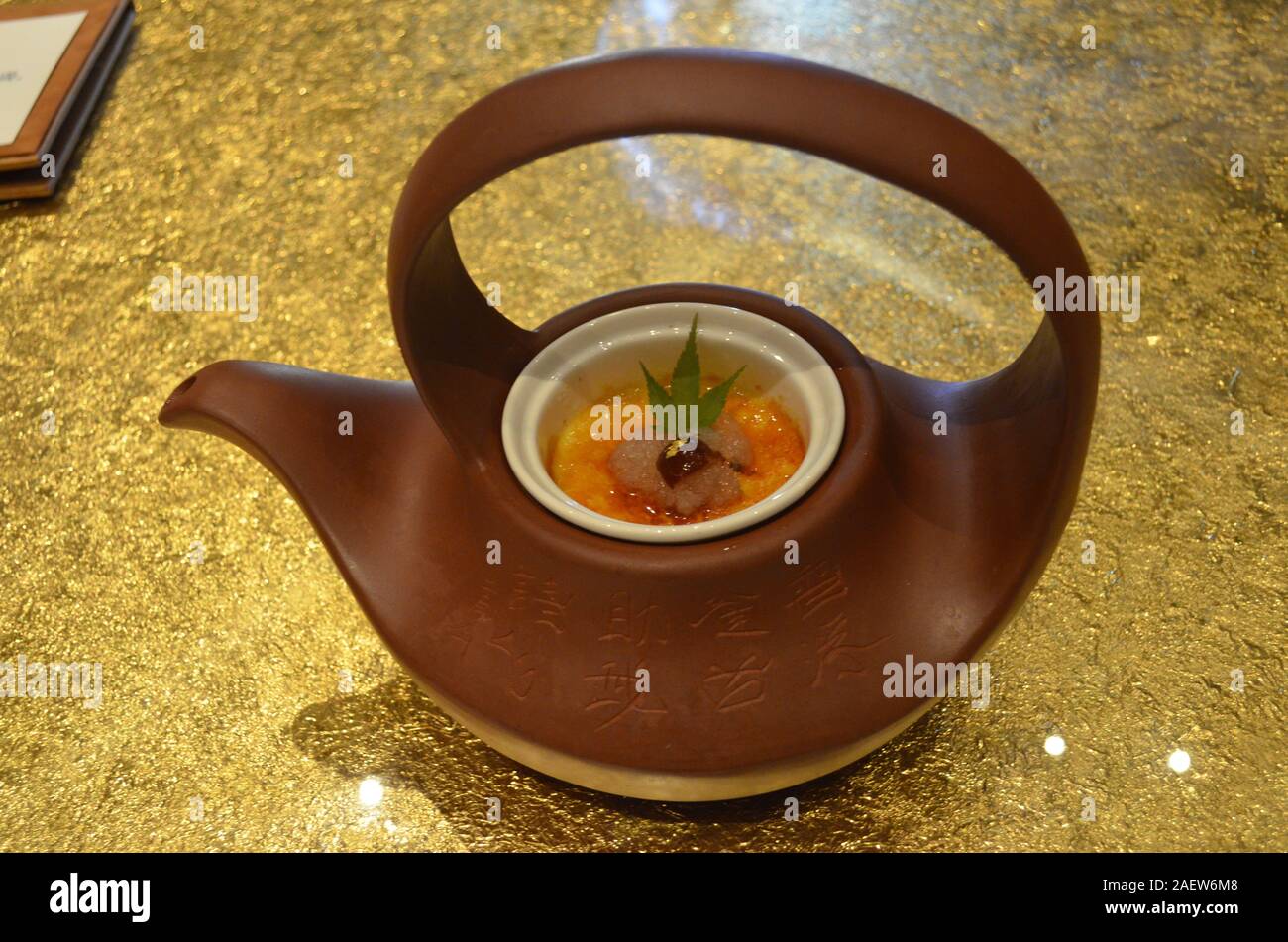 cubilose in pot Stock Photo - Alamy