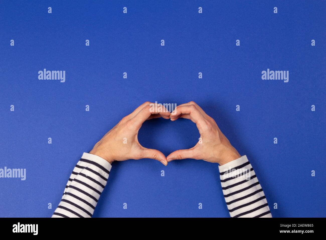 Hands Making Heart Shape High Resolution Stock Photography and Images ...
