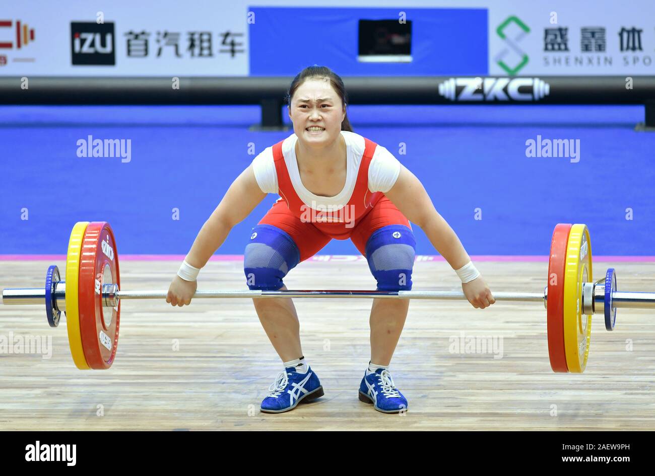 Match sim hi-res stock photography and images - Alamy